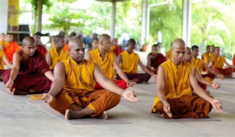 භික්ෂුණ් වහන්සේලා වෙනුවෙන් යෝගා වැඩසටහනක් Ada Online