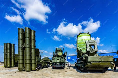 Зенитные ракетные комплексы с300 панцирьс1 и радиолокационная станция