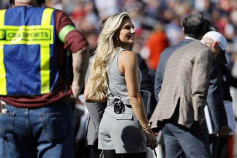 Cbs Sideline Reporter Turns Heads With Red Nfc Championship Game Outfit The Spun