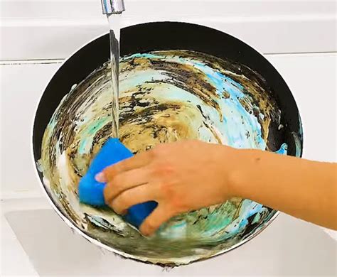 Зубна паста замість агресивної хімії як почистити пательню від жиру та нагару Читайте на Ukr Net