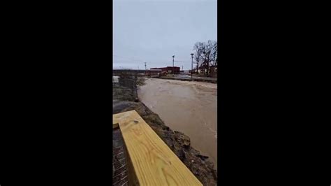 Flooding Leads To Levee Failure In Tennessee 9 Deaths In Kentucky