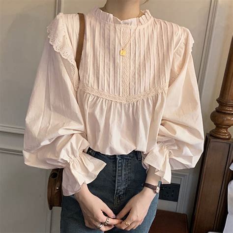 포스티 벌룬소매 펀칭 프릴 레이스 블라우스o2301bl012a