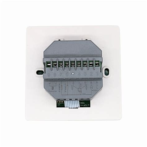 Internal And External Sensor Configurable Modulating Valve Output Fan