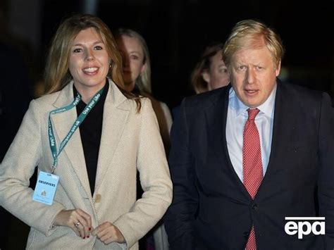 Яким було весілля Бориса Джонсона та його дружини Керрі У мережі показали рідкісні фото з