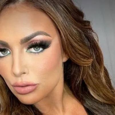 Chat With Mandy Rose Text Or Voice Enjoy Ai Chat Free And Safe