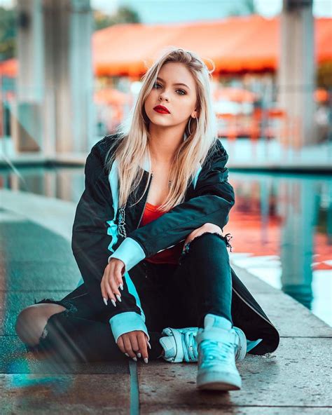 Starlet Arcade Sexy Jordyn Jones