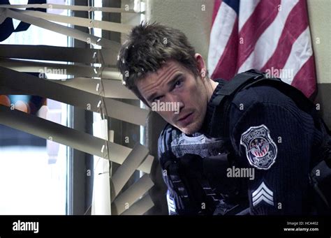 Assault On Precinct 13 Ethan Hawke 2005 C Focus Featurescourtesy Everett Collection Stock