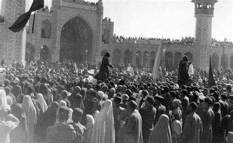 عکس حضور امام خمینی در عزاداری ماه محرم در زمان پهلوی مبلغ