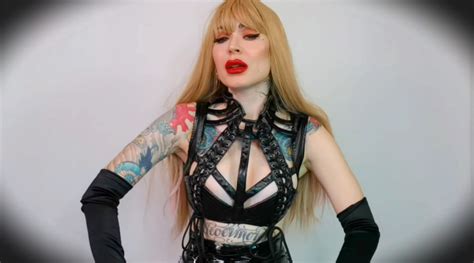 Baal Eldritch Tricky Gay Glory Hole Bar Task With Anal Aroma And Nipple Play Make Me Bi