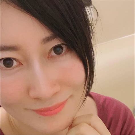 Миний бичсэн шүлэгийг аав минь өөрөө үнэлж яруу найрагчдад уншиж өгч хамгаас их баярлан үнэлсэн