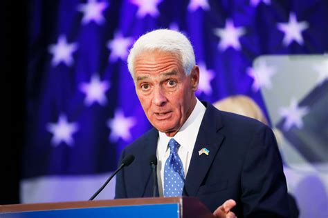 Download Charlie Crist Confident Speech Wallpaper