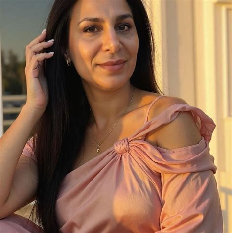 СВЕКЪРВАТА МИ ИСКАШЕ ДНК ТЕСТ Хората винаги си отиват Facebook