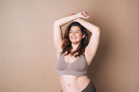 10 Amazing Plus Size Bra For 2023 Under Tec