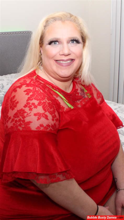 Obese Blonde Amateur Shows Her Huge Ass On A Bed In A V Shape Bikini