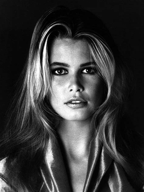 Claudia Schiffer Claudia Schiffer Supermodels Beautiful Women