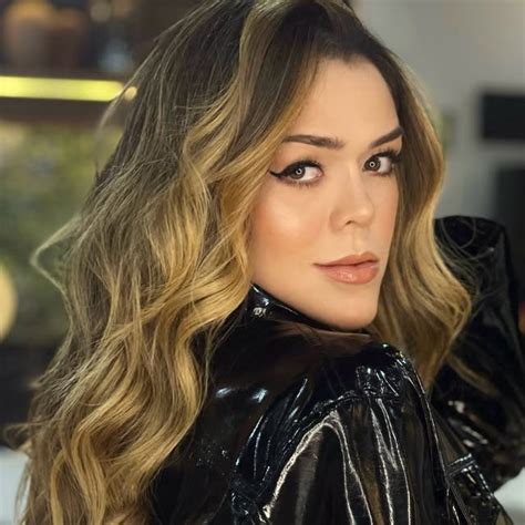 Amanda Melo Amandamelorabelo • Instagram Photos And Videos