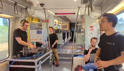 ဂျာမနီနိုင်ငံတွင် Tesla ၏ အလန်းစား ဒီဇယ်ရထား စတင်ပြေးဆွဲ Myanmarnationalpost