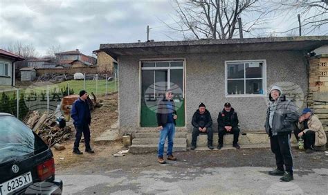 За година населението на област Търговище намалява с 0 6 на сто Утро