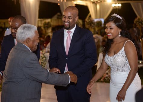 Robert Lowassa Na Stephanie Kaaya Walivyomeremeta Jijini Arusha Watu