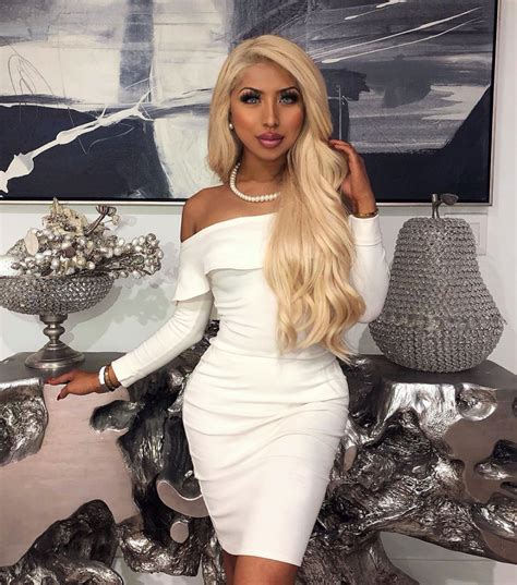 𝐸𝓁𝑒𝓃𝒶 𝒢𝑒𝓃𝑒𝓋𝒾𝓃𝓃𝑒 Elenagenevinne • Instagram Photos And Videos White Formal Dress White