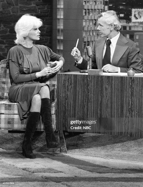 Actress Carol Wayne During An Interview With Host Johnny Carson On News Photo Getty Images