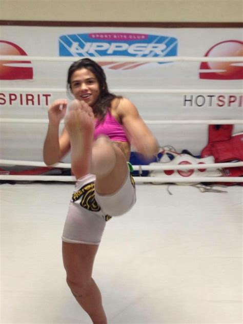 Claudia Gadelhas Feet