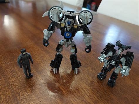 Transformers Tailpipe Pinpointer And Sgt Noble Hobbies And Toys Toys