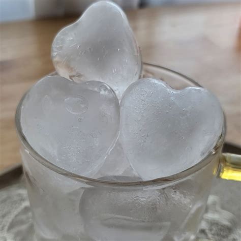 하트모양 얼음틀 실리콘 아이스트레이 하이볼 홈카페 얼음트레이 3구 왕얼음 Hangsso