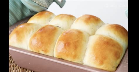 У дома не сме по тестото но на тези Млечни хлебчета бебчета никой не може да устои Чаша кисело