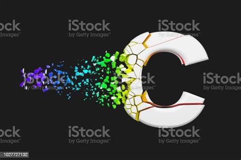부서진된 무지개 빛깔의 알파벳 문자 C 깨진 대문자 짓 눌린된 화이트 고 레인 보우 폰트입니다 3d 렌더링에 고립 된 회색 배경