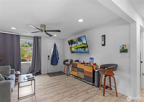 1051 And 1053 E 34th St Tacoma Wa 98404 Redfin