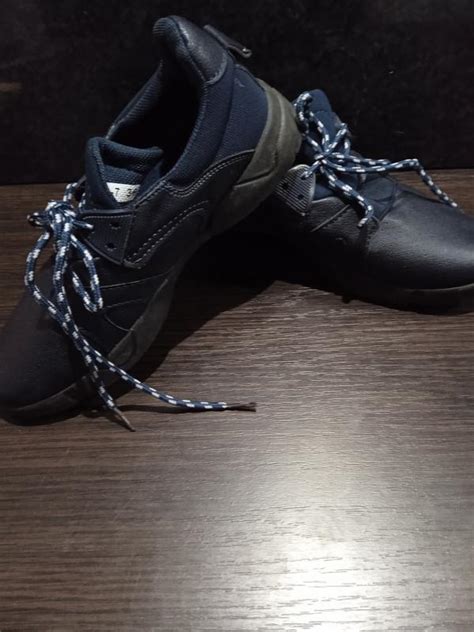 Кросівки жіночі розпродаж — ціна 99 грн у каталозі Кросівки Купити жіночі речі за доступною