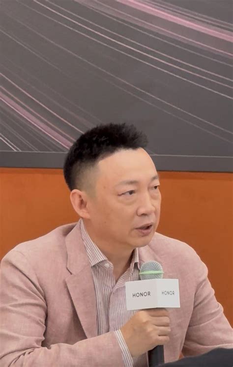 公司高层透露ipo进展！从“耀耀领先”到“地表最强”，荣耀折叠屏与苹果还有一战？