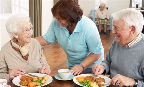 How Do Care Homes Manage Dietary Restrictions