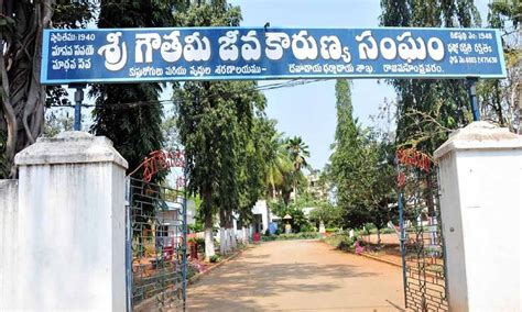 Rajamahendravaram Orphans Get Free Education At Sri Gowthami Jeeva Karunya Sangham