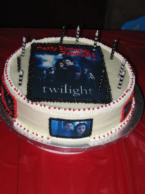 Vampire Diaries Cake