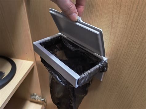 Small Kitchen Bin With Lid 140 X 80 Mm By Josef Vojtechovsky Makerworld