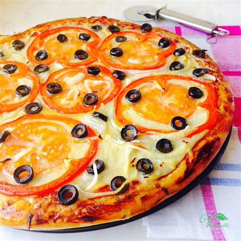 Pizza De Tomate E Pimento Veggitable