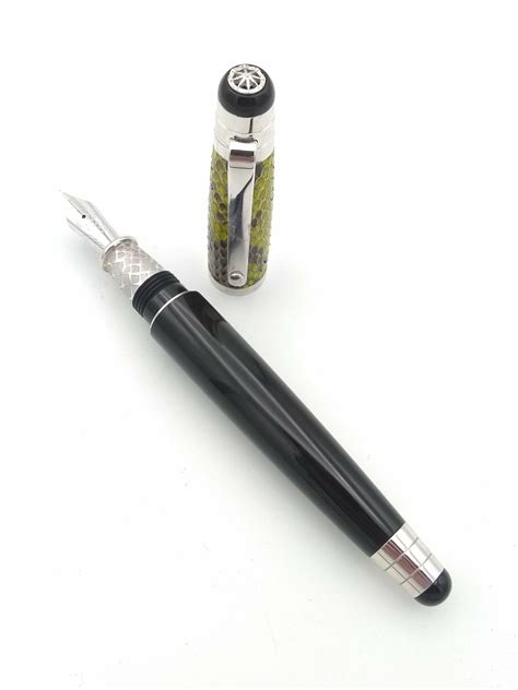 Signum Nova Python Yellow And Black 18k Medium Nib Pen Realm