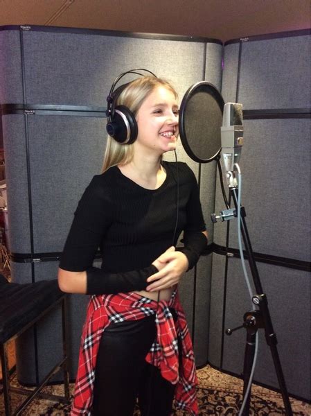 9 Hot Sexy Ula Venckus Bikini Pics