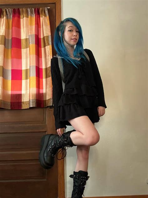 B4bybats B4bybats Added A New Photo