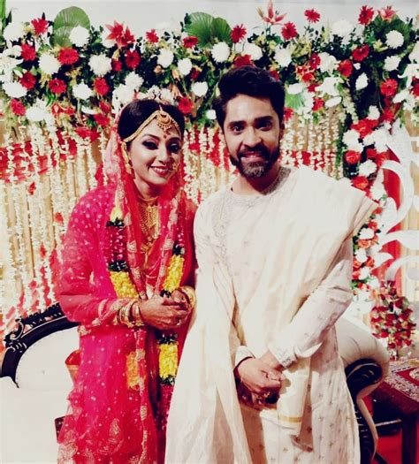 After Marries With Devlina Kumar Gourab Chatterjee Posted New Photo Of Just Married রাজার