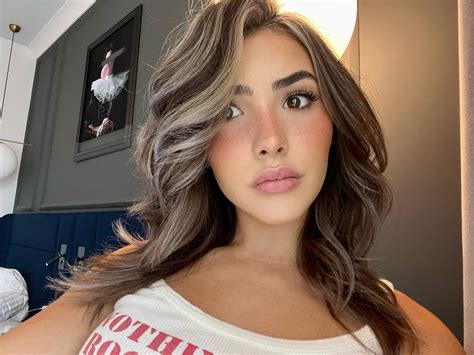 Pictures Of Pretty Girls Andrea Botez