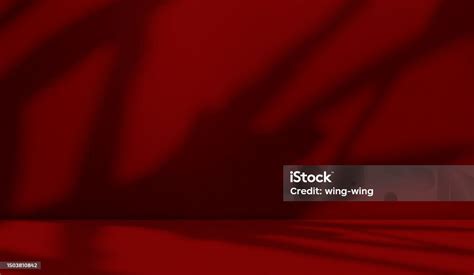 붉은 그림자 배경 추상적인 질감 스튜디오 룸 벽 빛 오버레이 나뭇잎 바닥 어두운 그런지 시멘트 대리석 로프트 인테리어 패턴 종이 3d 테이블 제품 무대 디스플레이 배경 주방