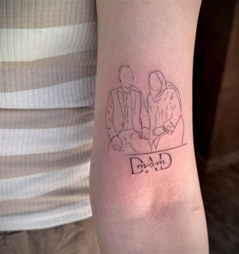 ‎اجرا و اموزش تتو بدن‎ ‎برای پدر و مادر عزیزشون که اسمونی شدن🖤🖤 طراحی