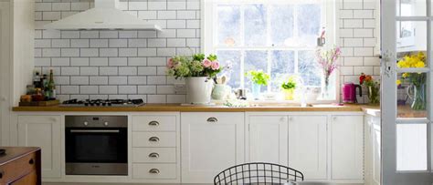 Из чего сделать фартук на кухне: плюсы и минусы разных материалов