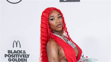 Sexyy Red Announced Shes Pregnant Rfauxmoi