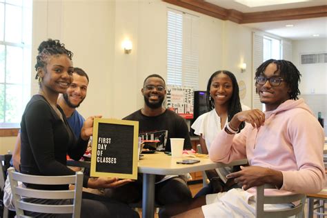 You Know Its The Start Of Classes When The First Day Pictures Are