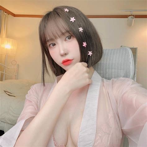 이번 설날 한복은 겨우디가 제일 야하네