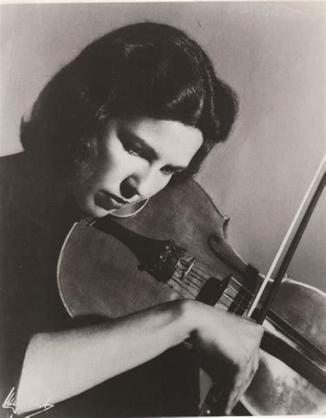 Video How Karen Tuttles Plop Transformed My Left Hand — Travis Maril Viola